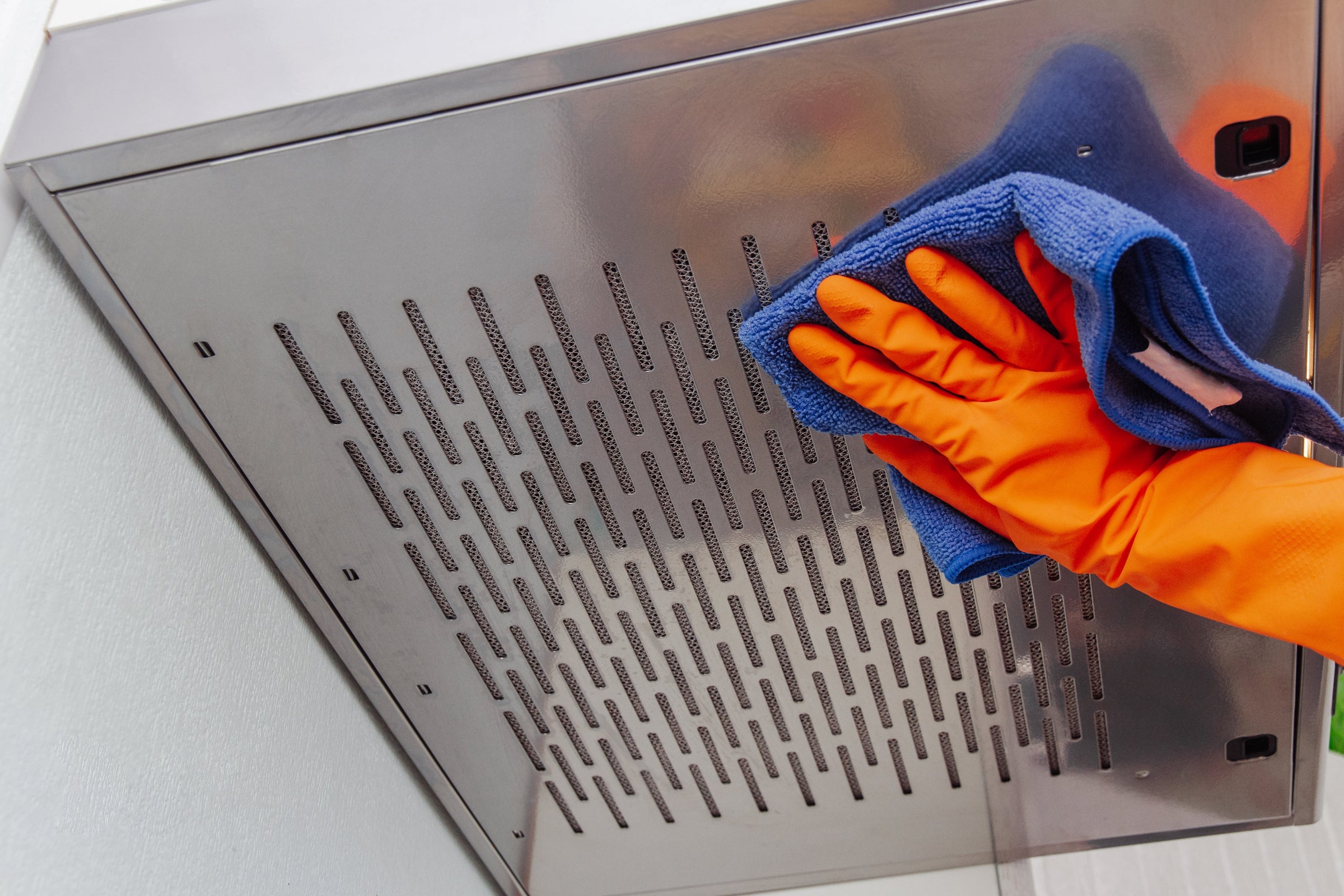 10 Helpful Kitchen Hood Cleaning Tips - THOR Kitchen, Inc.